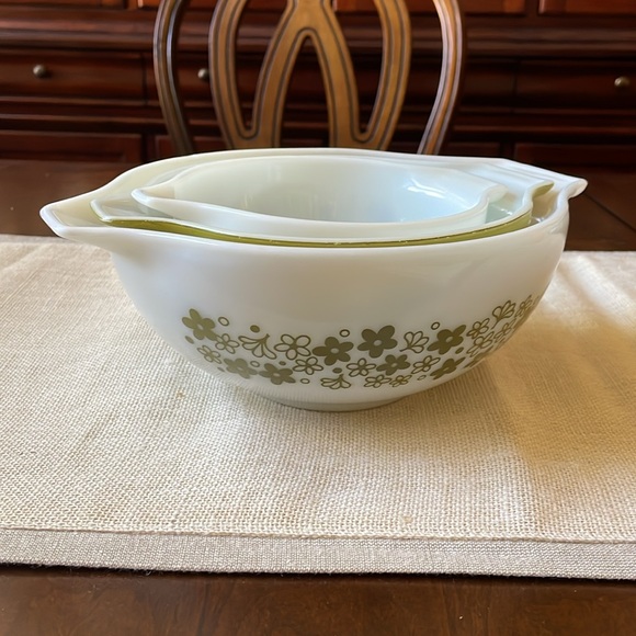 Pyrex | Kitchen | Vtg Set Of 3 967 Pyrex Daisy Cinderella Mixing ...